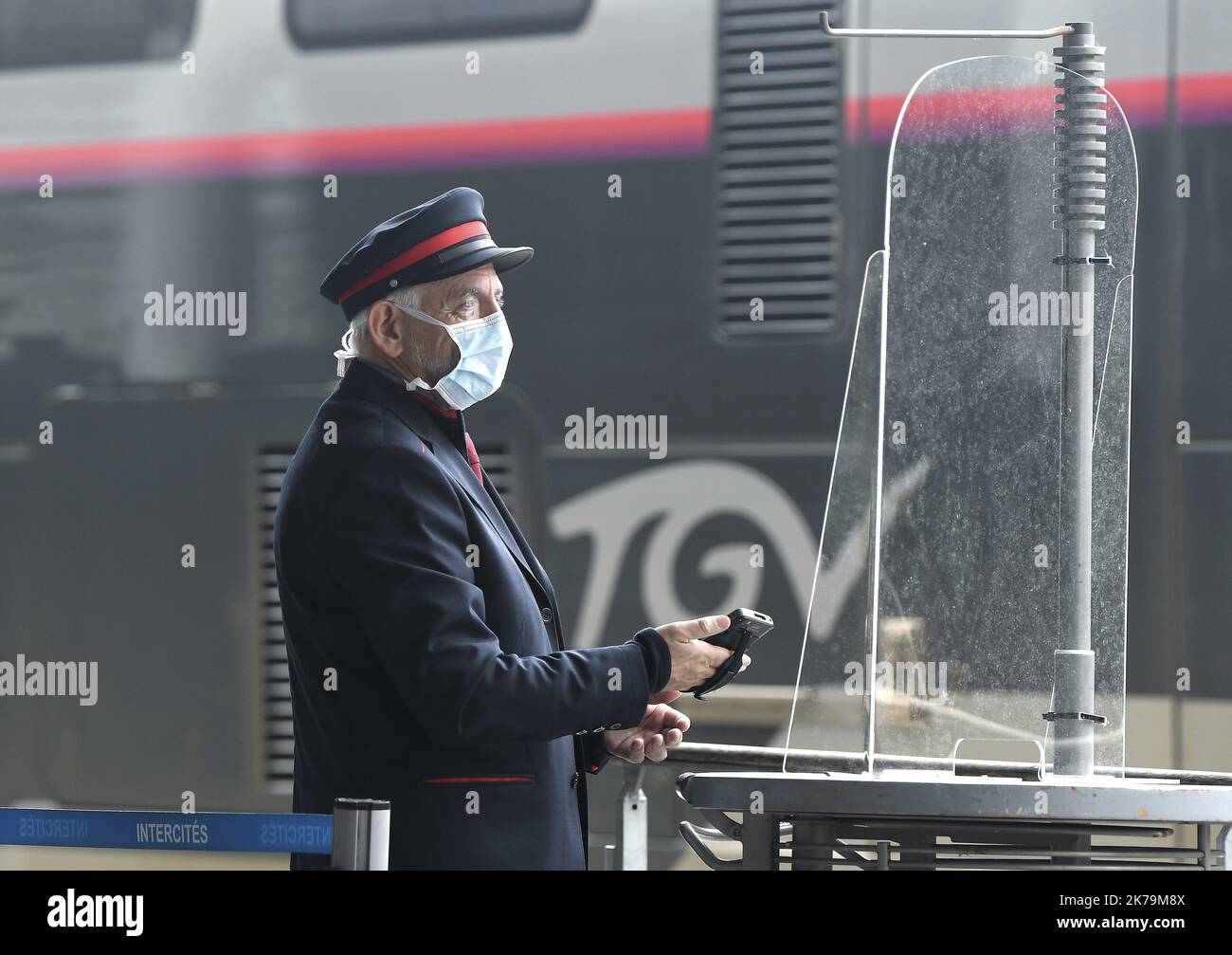 THE TGV CONTROLS AND THEIR PROTECTIONS. TOULOUSE MATABIAU, france Stock ...