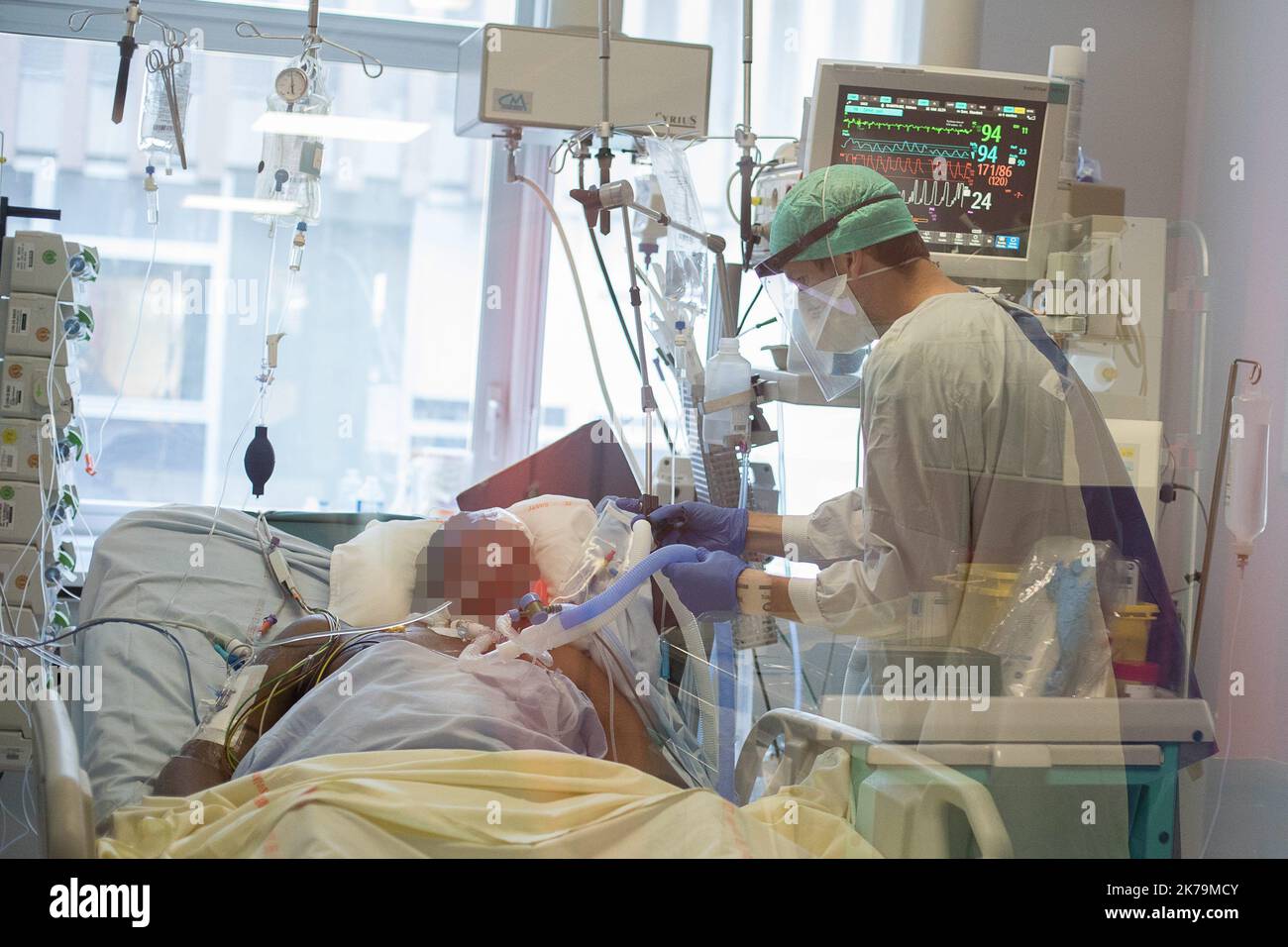 Emergency Department - Intensive Care Unit in the Covid sector at the ...