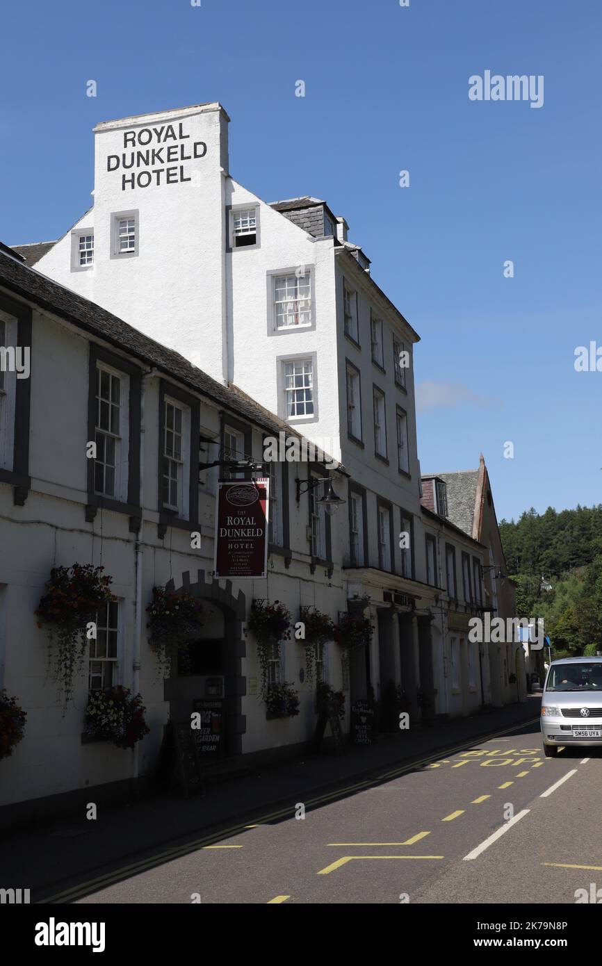 Dunkeld hotel hi-res stock photography and images - Alamy