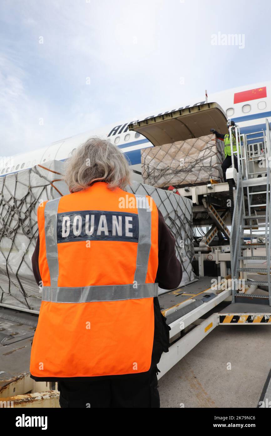 Customs airport france hi-res stock photography and images - Alamy