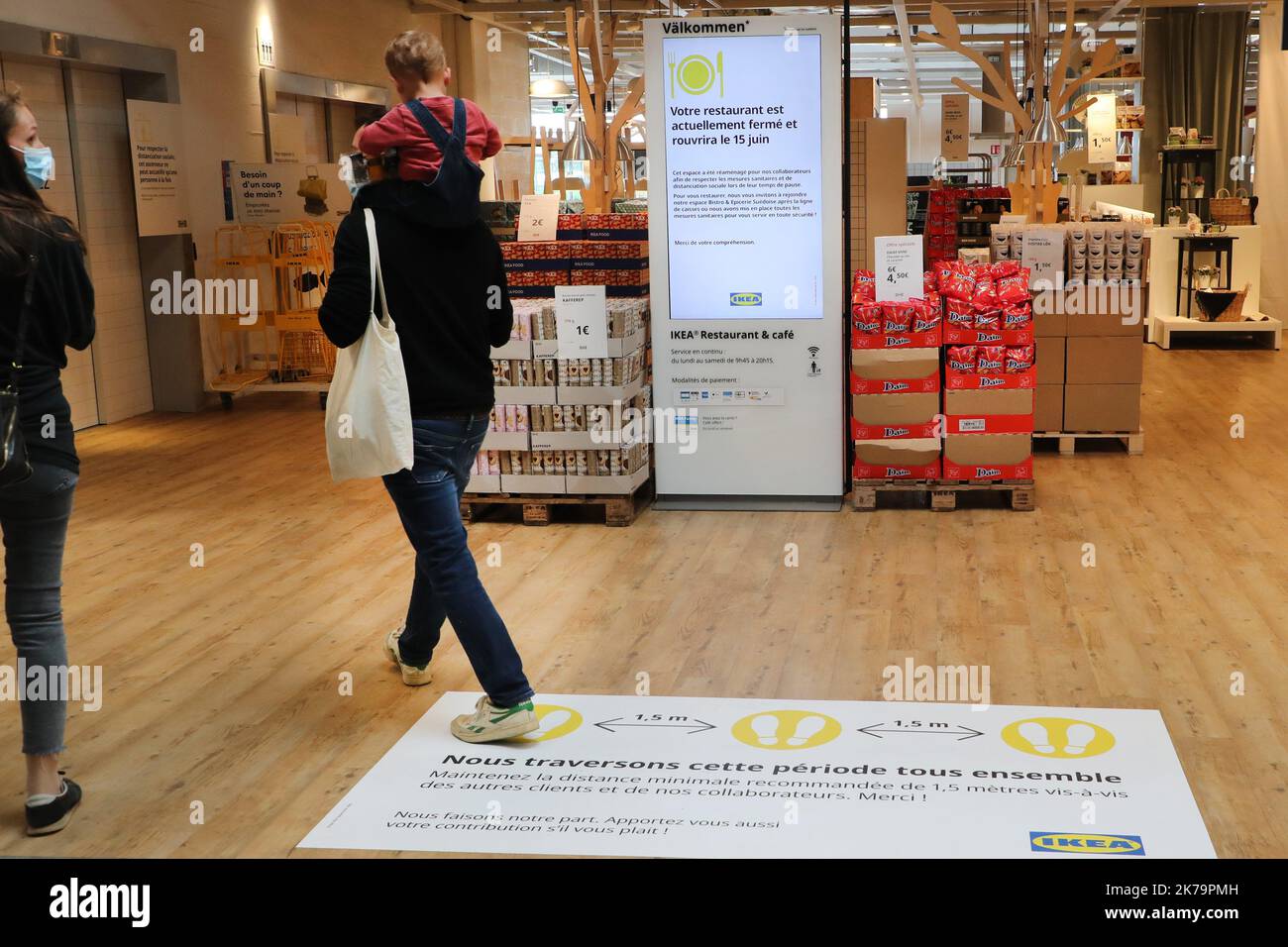 Welcome to ikea hi-res stock photography and images - Alamy