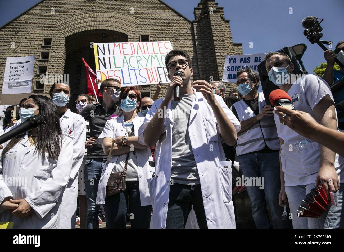 Paris, France, may 28th 2020 - Medical staff demonstrates for better ...