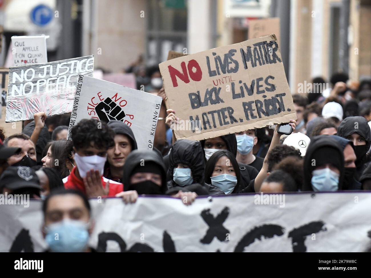 Protesters in remembrance of GEORGE FLOYD and Adama Traore (French ...