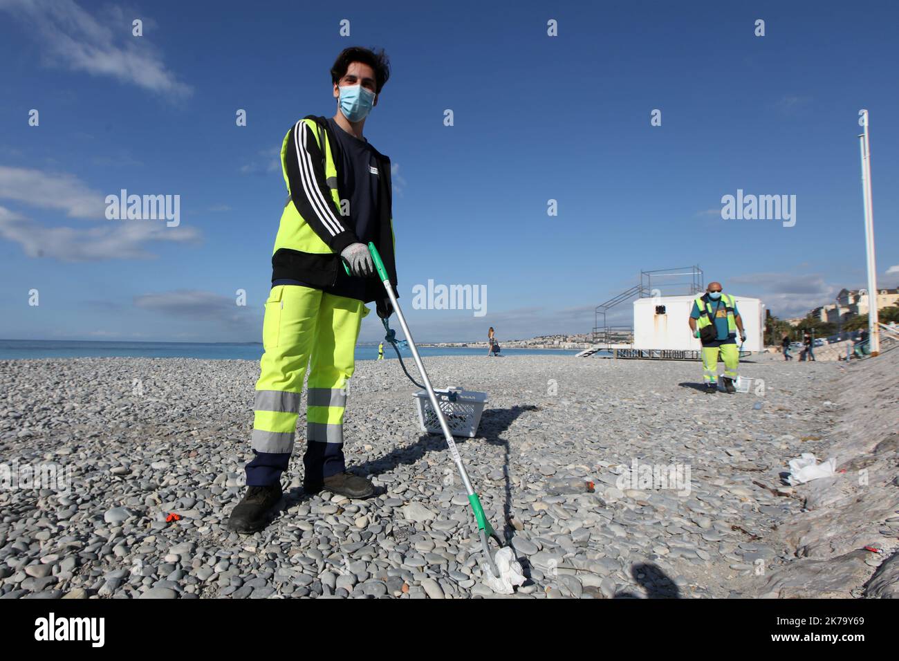 Cleaning of the beaches hi-res stock photography and images - Alamy