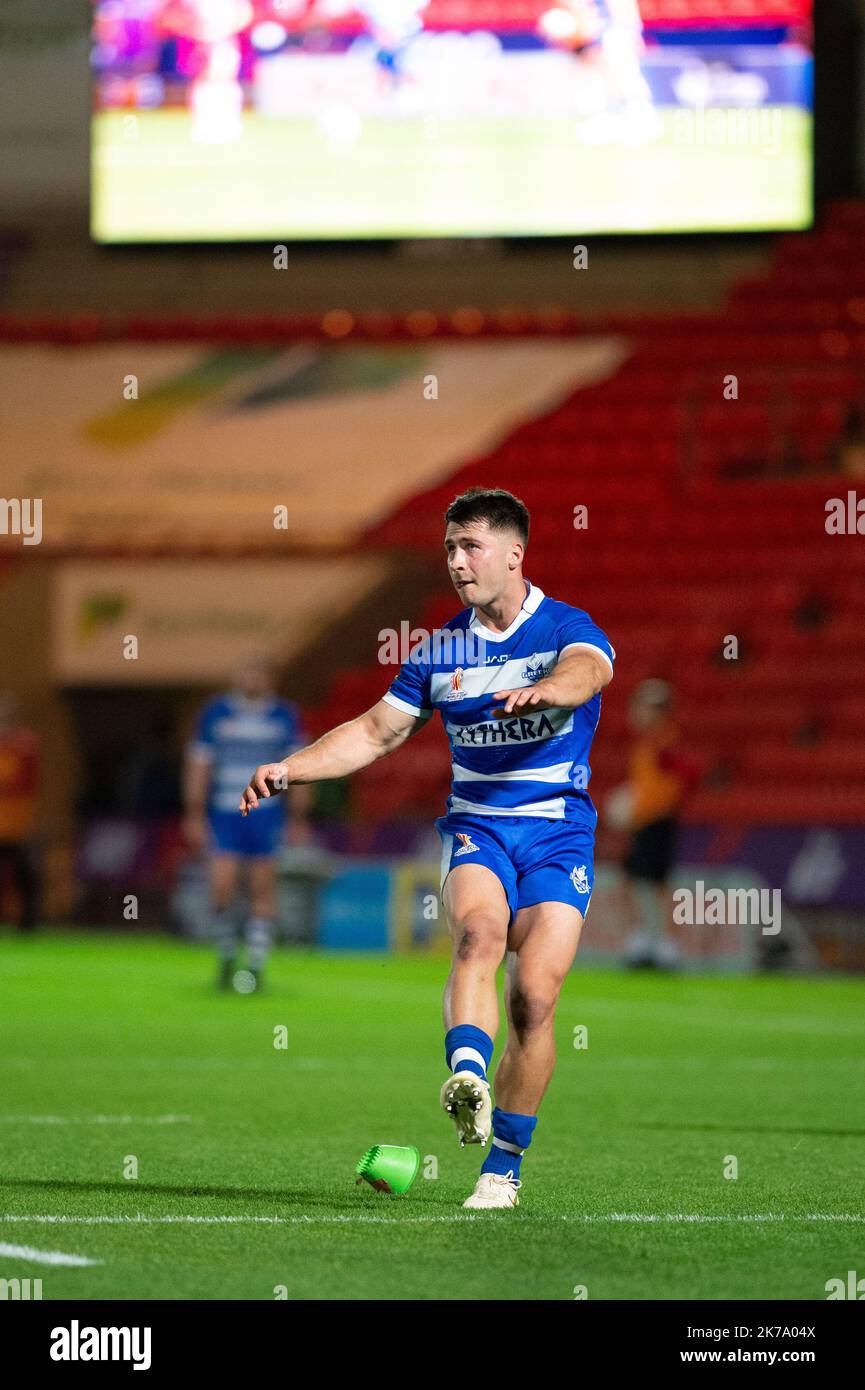 Rugby kick conversion hi-res stock photography and images - Alamy