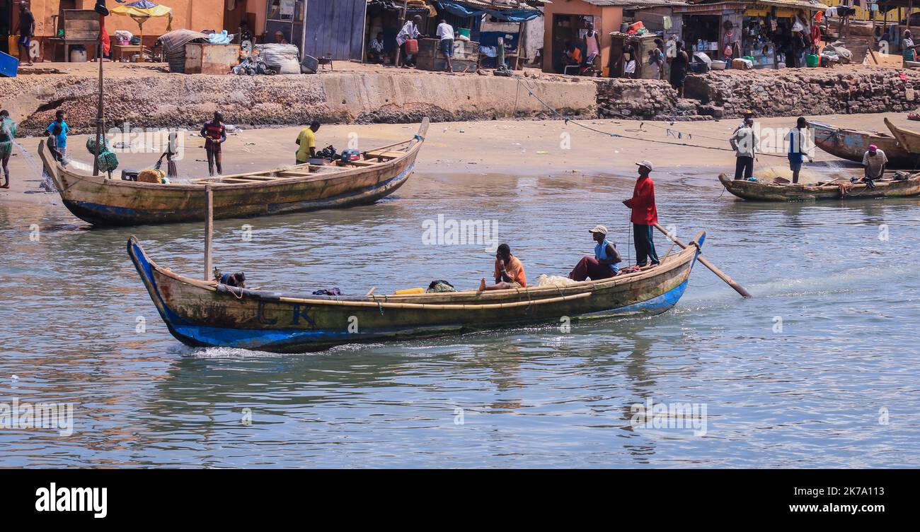Elmina, Ghana - April 15, 2022: Atlantic Ocean View in the Elmina port ...