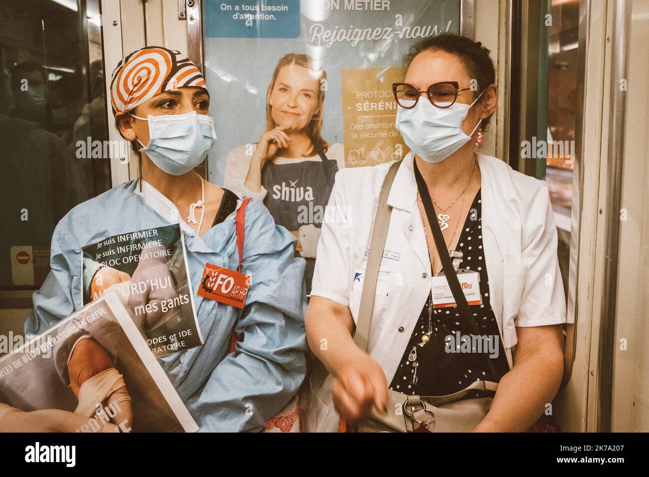 Caregivers from the Robert Debre Hospital joined the hospital staff demonstration. As everywhere ...