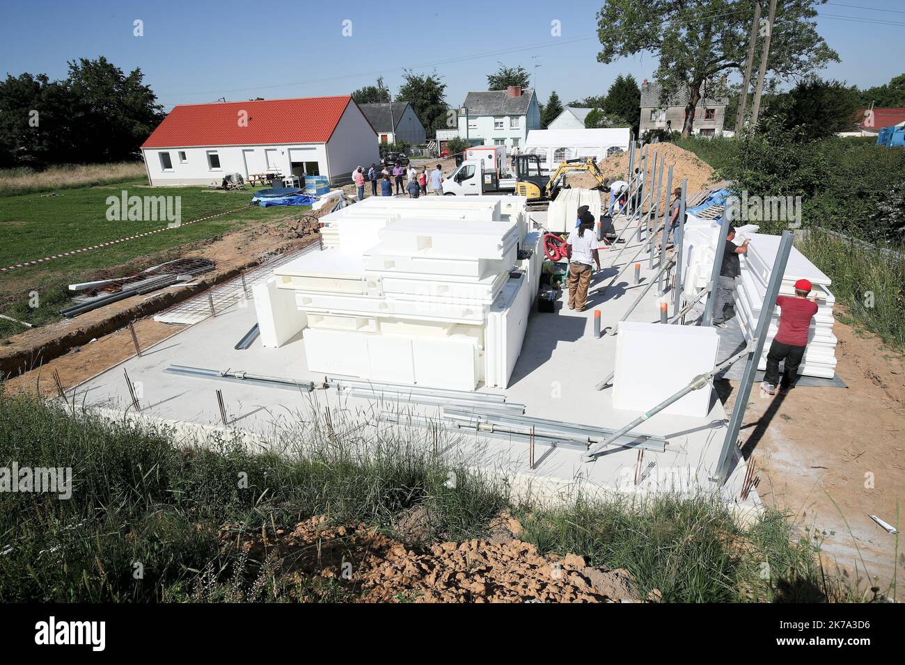 Construction of the first polystyrene house Stock Photo - Alamy
