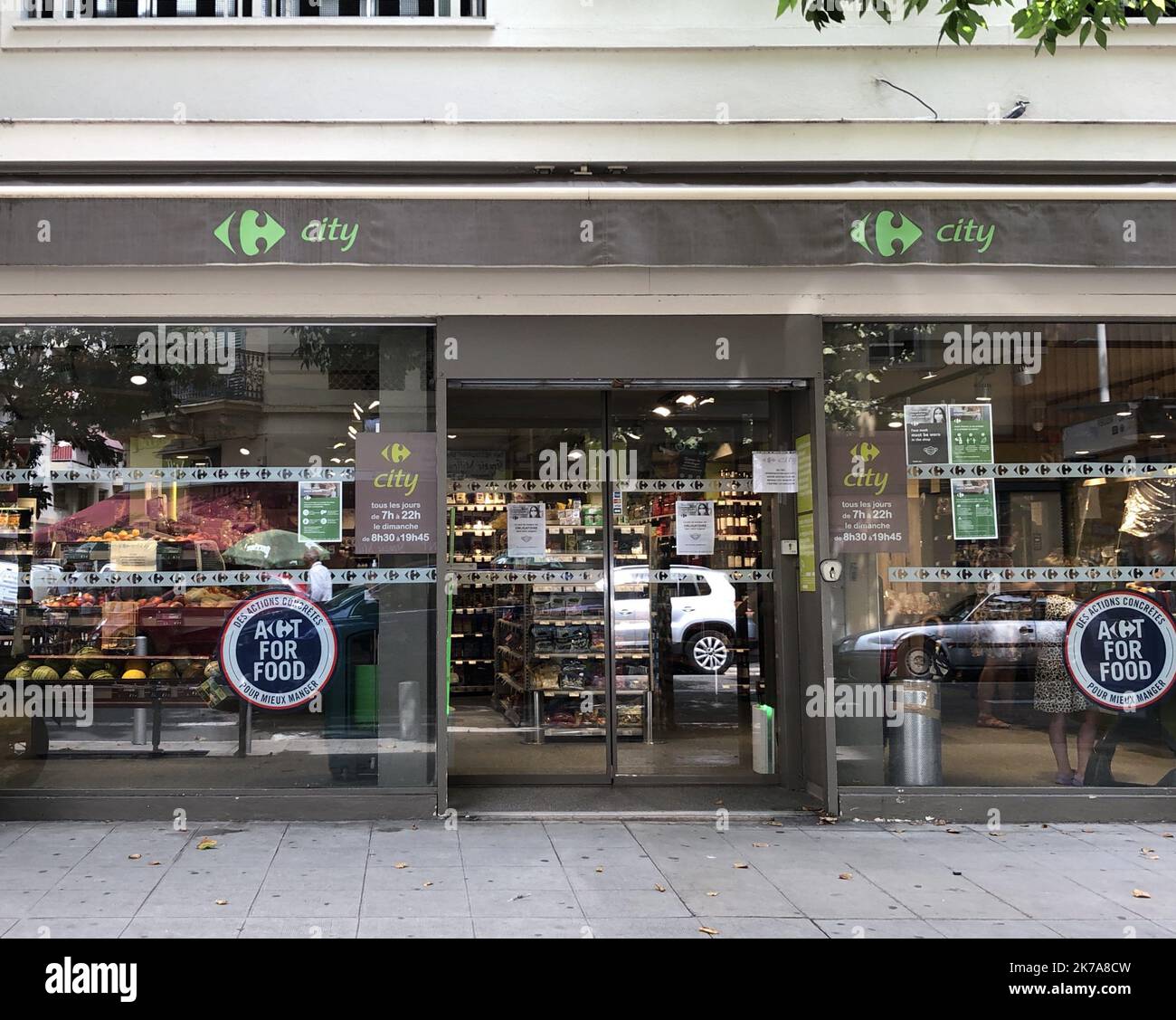 ©PHOTOPQR/NICE MATIN/CC ; NICE 21/07/2020 ; Dans une supérette de Nice ...