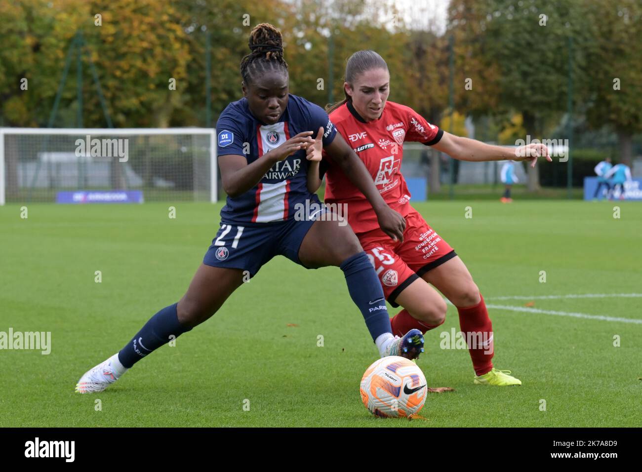 PARIS - (lr) Sandy Baltimore of Paris Saint Germain women, Morgane ...
