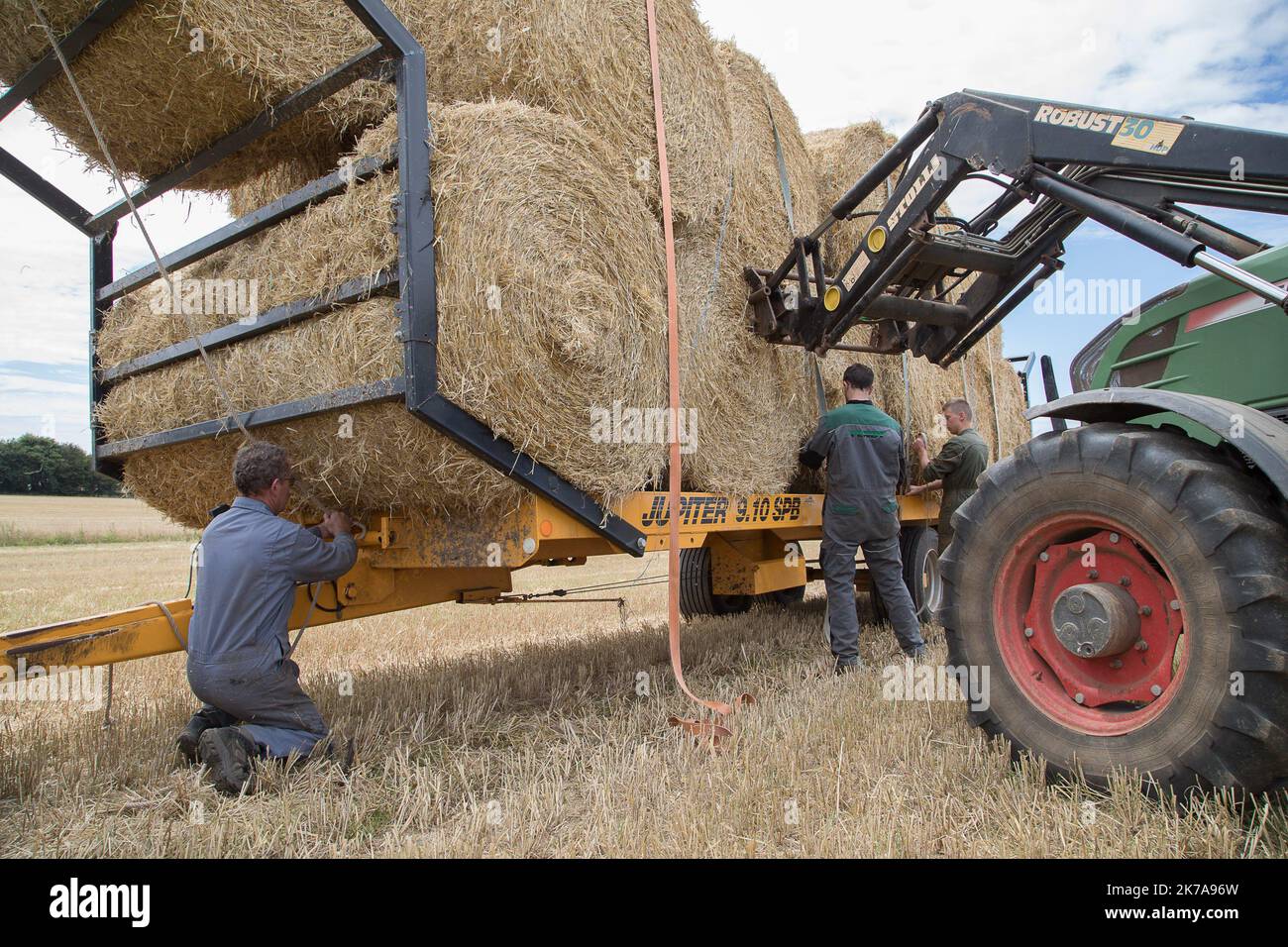 Remorque à balles hi-res stock photography and images - Alamy