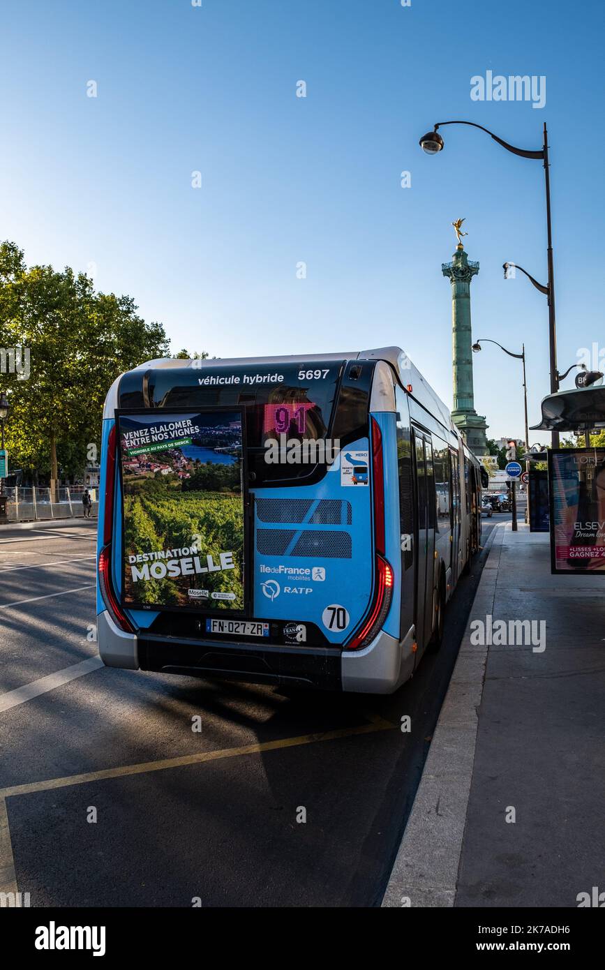 Affichage public hi-res stock photography and images - Alamy