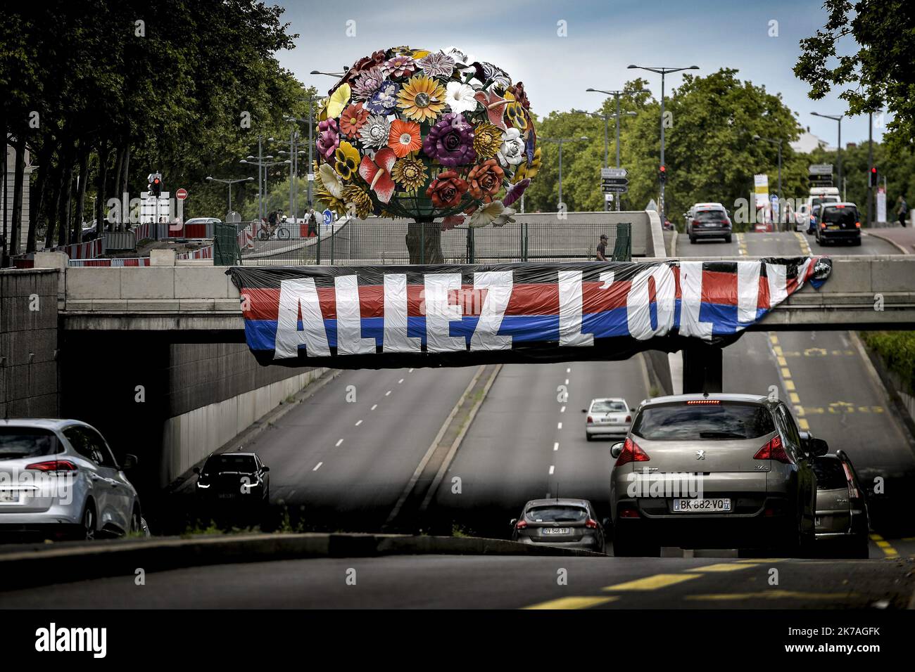 Lire avant hi-res stock photography and images - Alamy