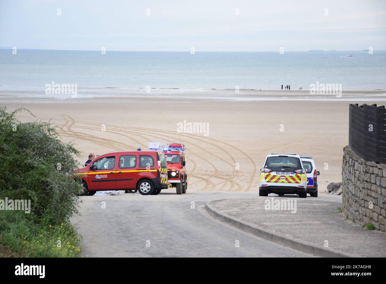Amis à la plage hi-res stock photography and images - Alamy