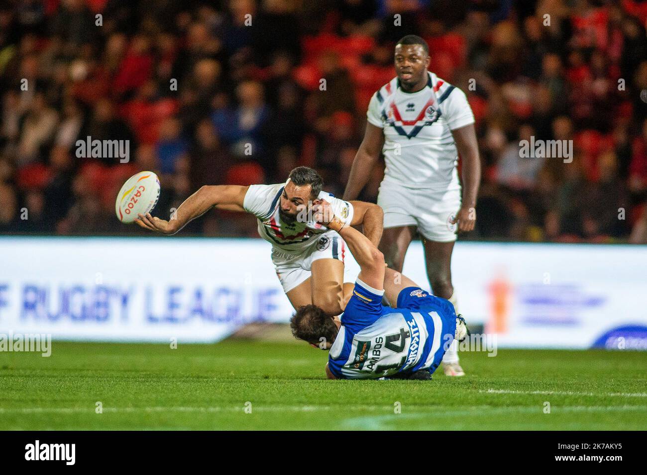 Doncaster, UK. 17th Oct, 2022. ***Elois Pellisier offloads for France ...