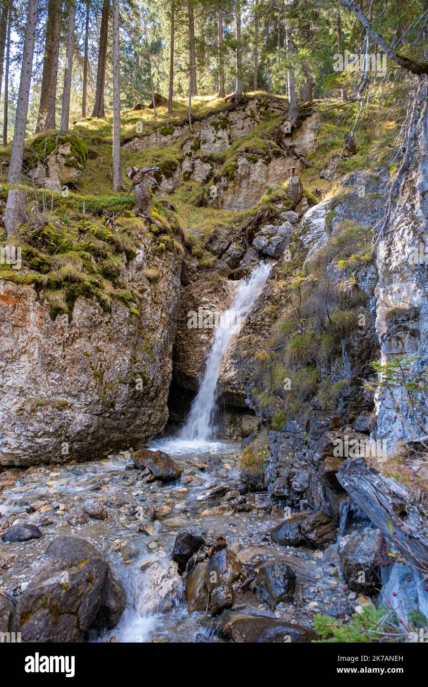 Sarnthein Wasserfall im Gschnitztal, Tirol, Austria Stock Photo - Alamy