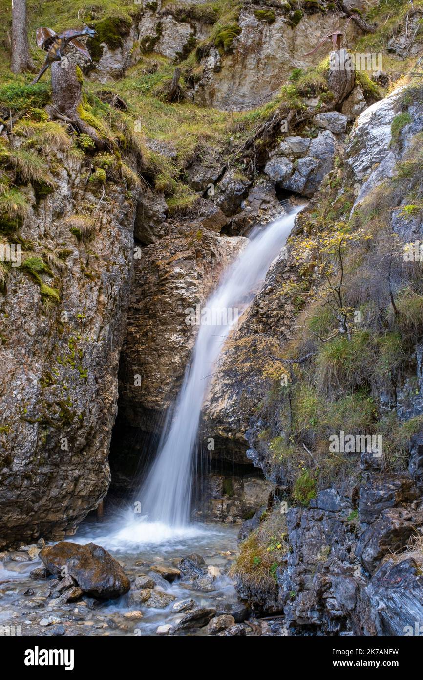 Sarnthein Wasserfall im Gschnitztal, Tirol, Austria Stock Photo - Alamy