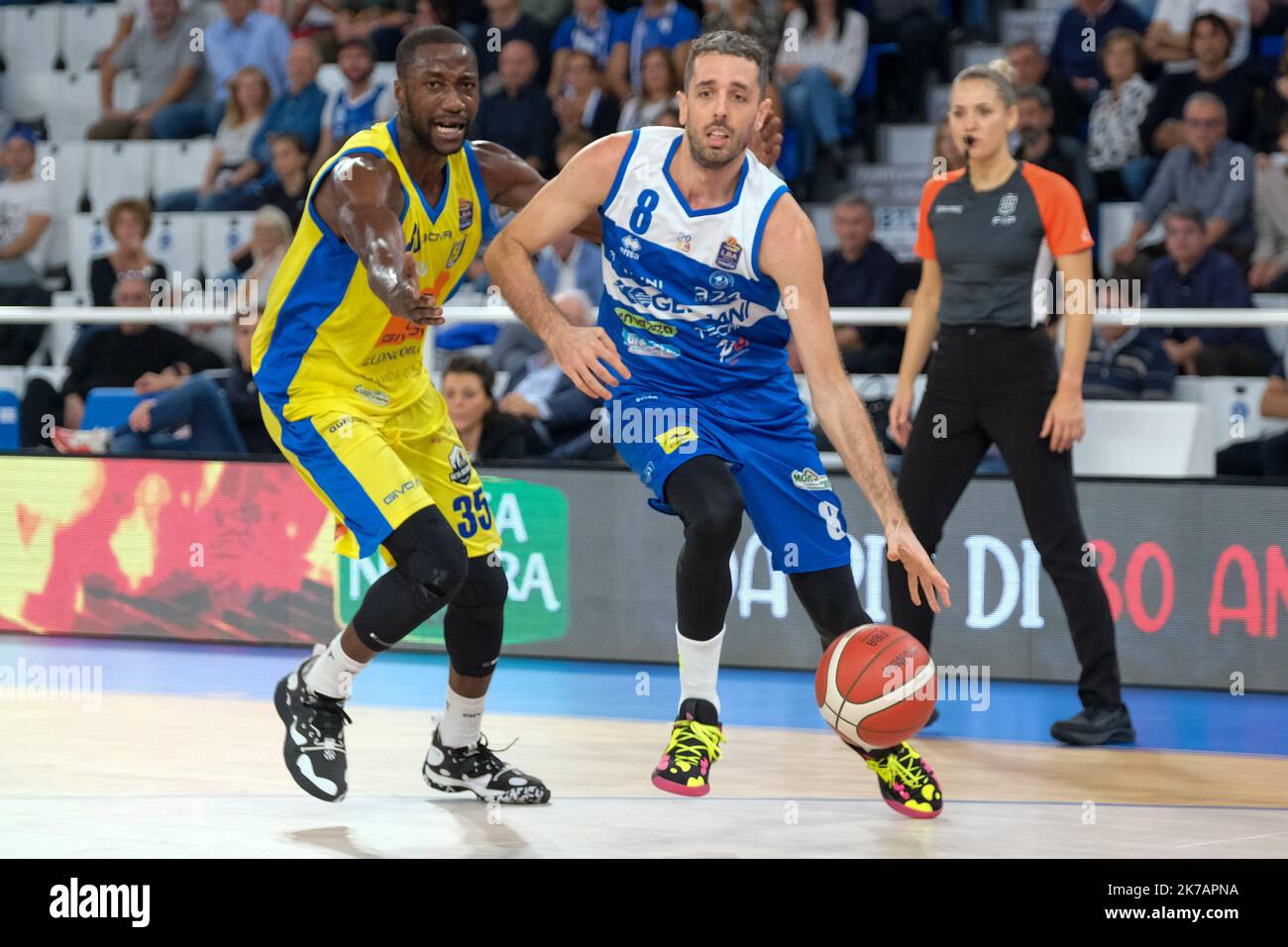 Italienische basket meisterschaft hi-res stock photography and images ...