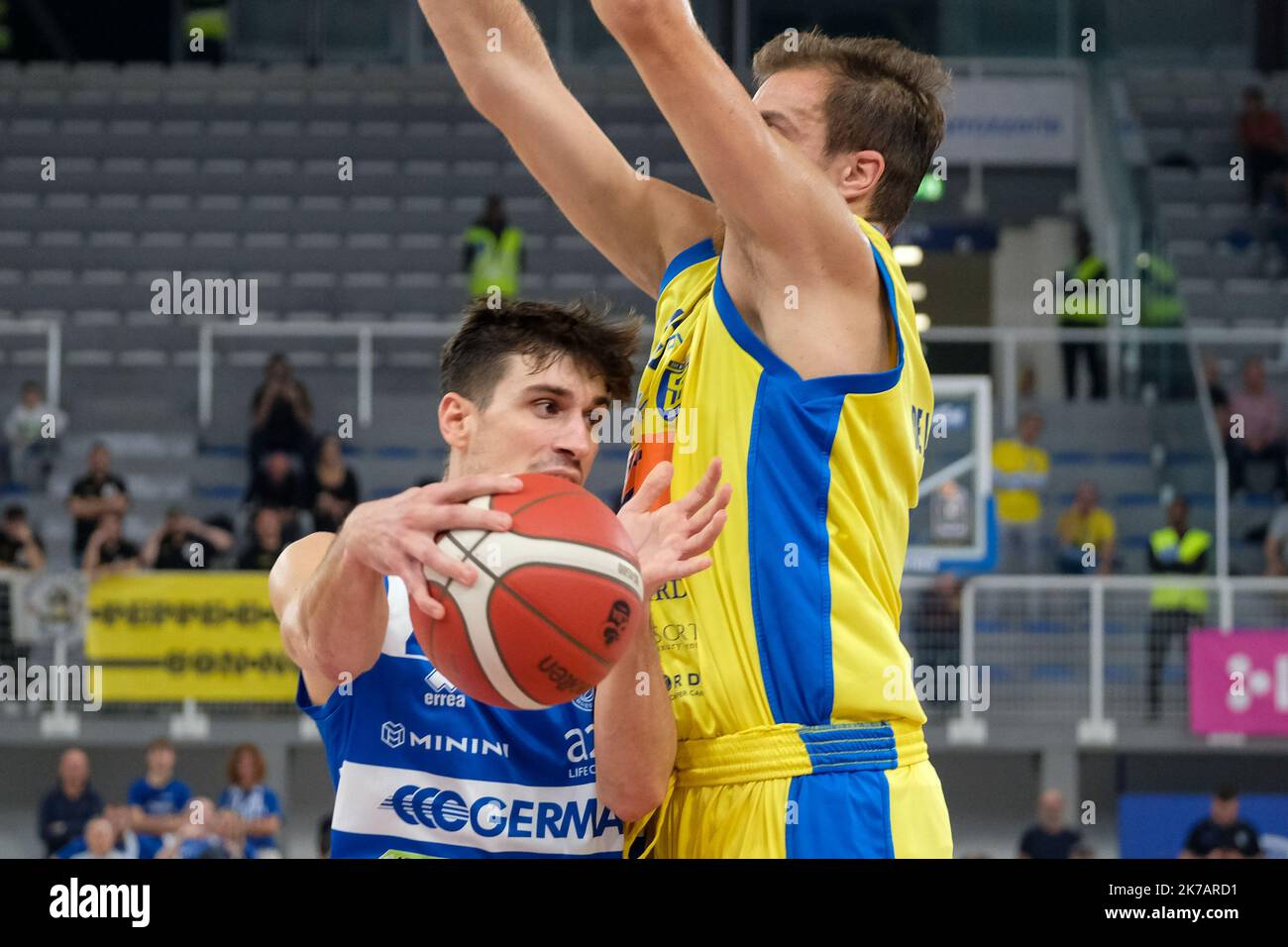 Italienische basket meisterschaft hi-res stock photography and images ...