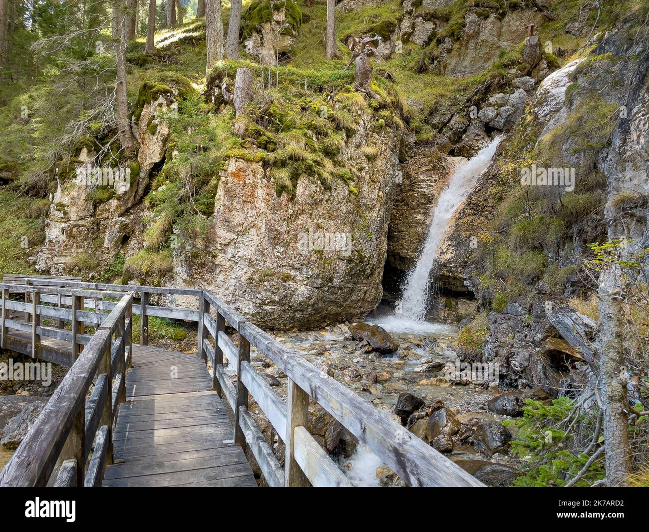 Sarnthein Wasserfall im Gschnitztal, Tirol, Austria Stock Photo - Alamy