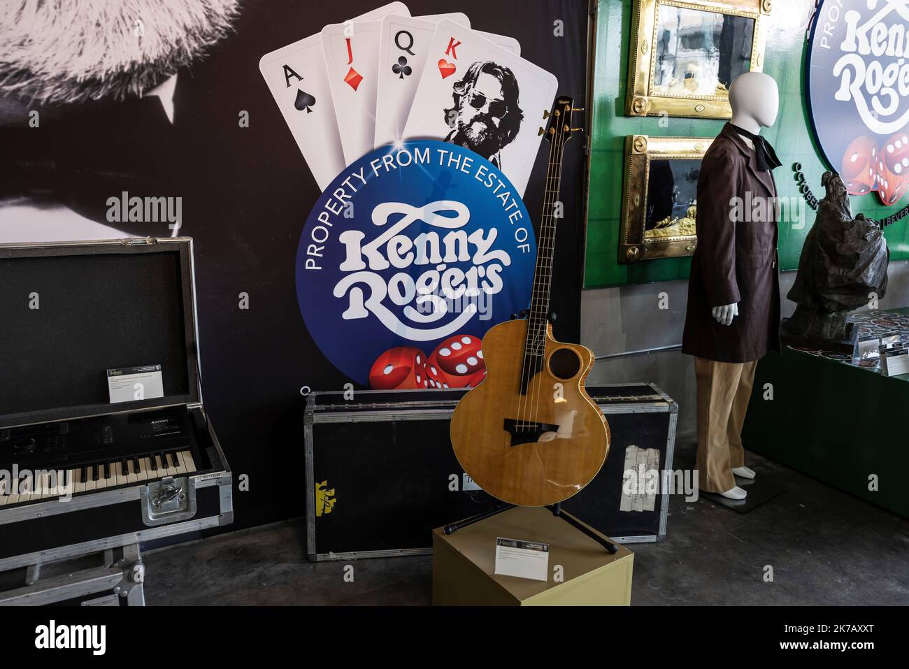 Beverly Hills, USA. 17th Oct, 2022. Memorabilia from the estate of ...