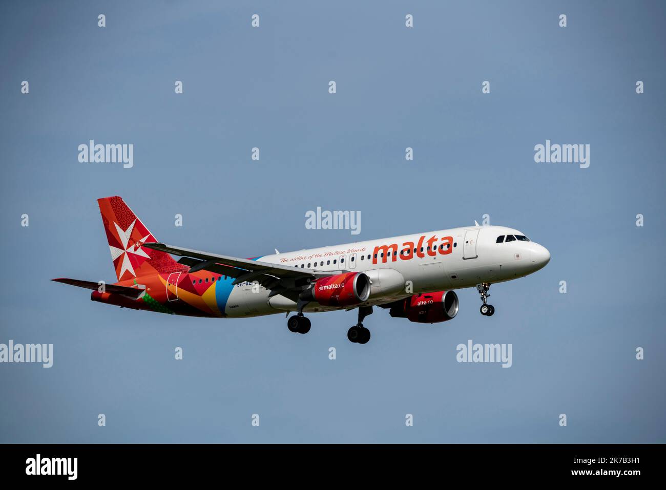 Amsterdam Schiphol Airport, AMS, aircraft on approach to Kaagbaan ...