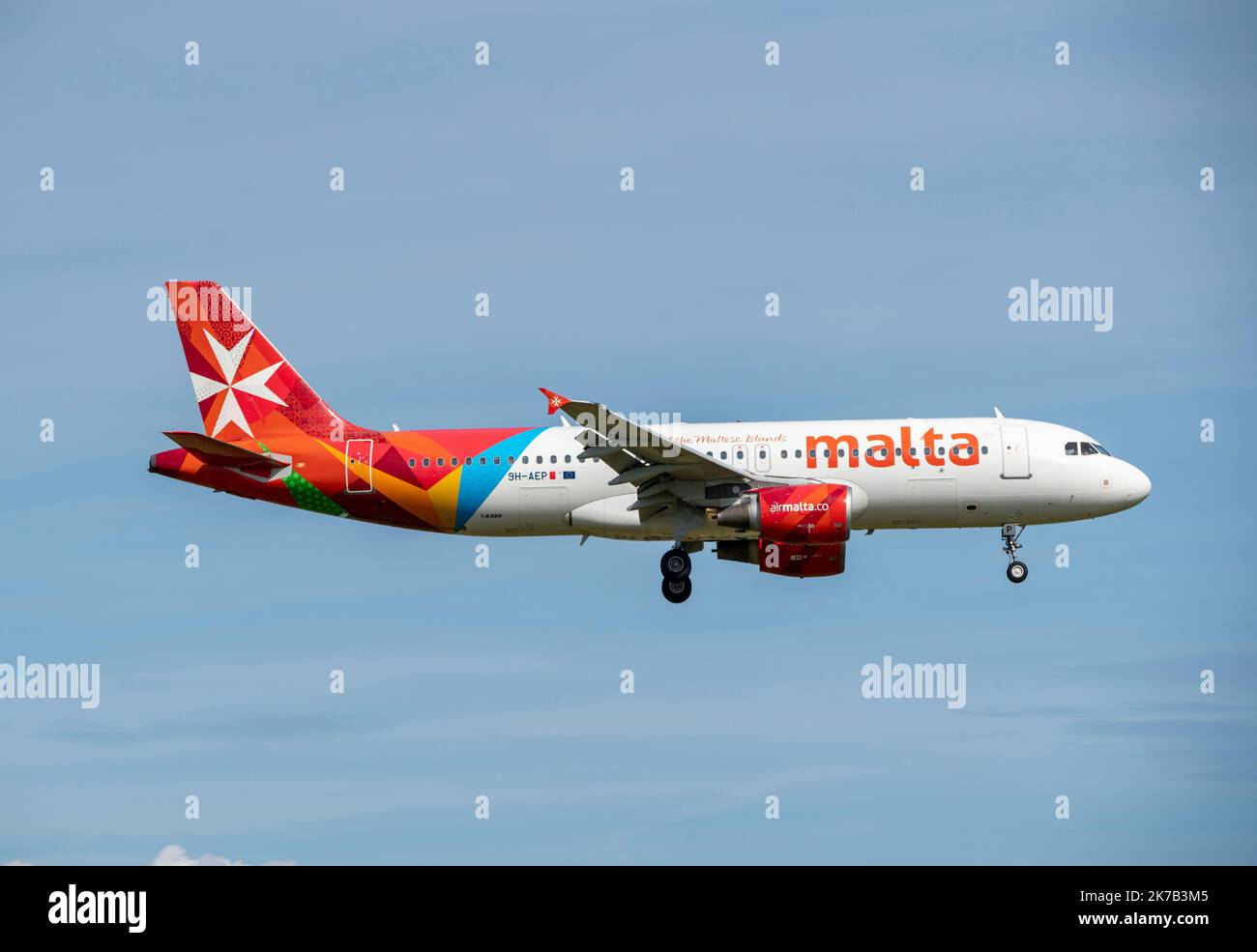 Amsterdam Schiphol Airport, AMS, aircraft on approach to Kaagbaan ...