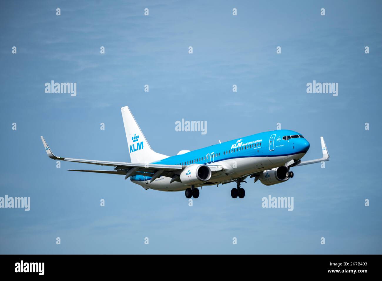 Amsterdam Schiphol Airport, AMS, aircraft approaching Kaagbaan, runway ...