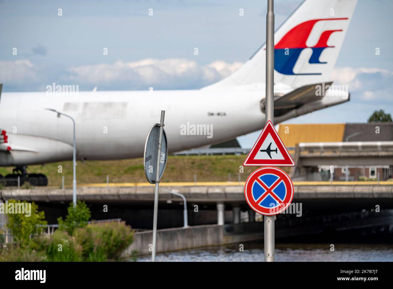 Amsterdam Schiphol Airport, jet, on the taxiway, to the runway ...