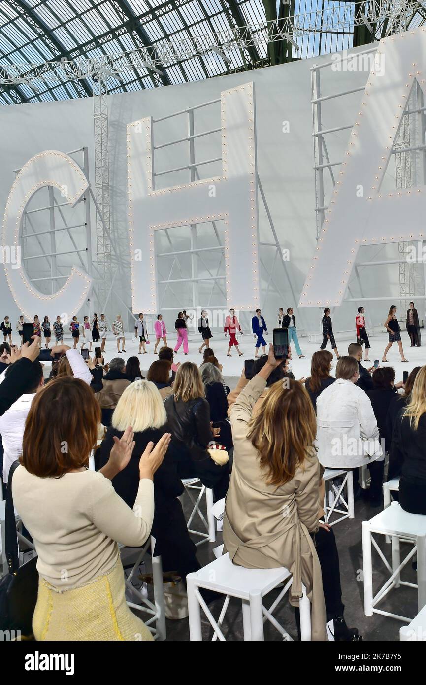 ©FRANCK CASTEL/MAXPPP - Chanel Runway Paris Fashion Week Womenswear ...
