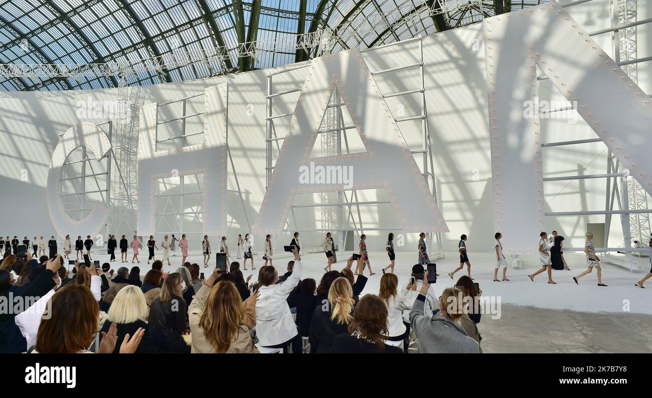 ©FRANCK CASTEL/MAXPPP - Chanel Runway Paris Fashion Week Womenswear ...