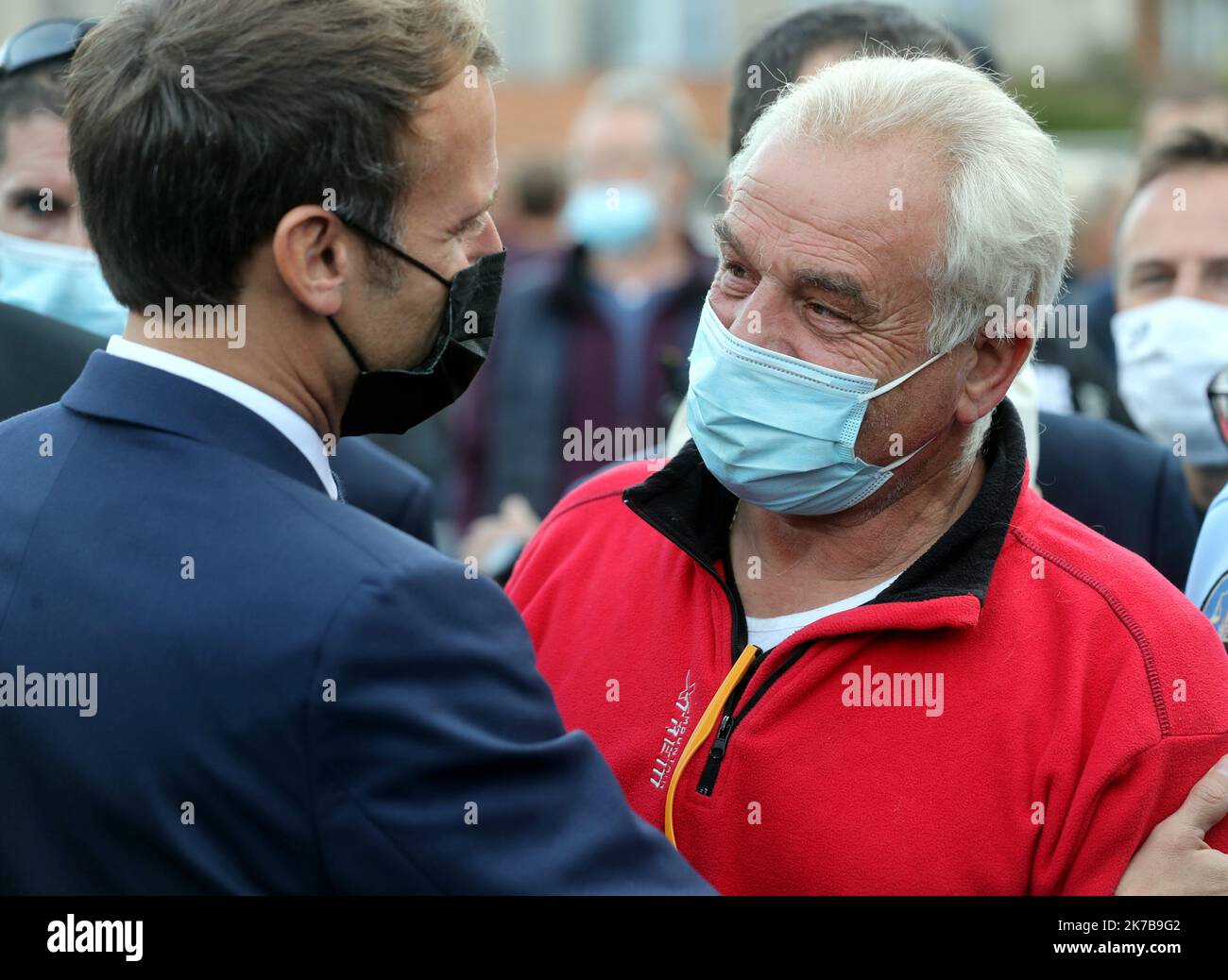 Rencontre avec les habitants hi-res stock photography and images - Alamy