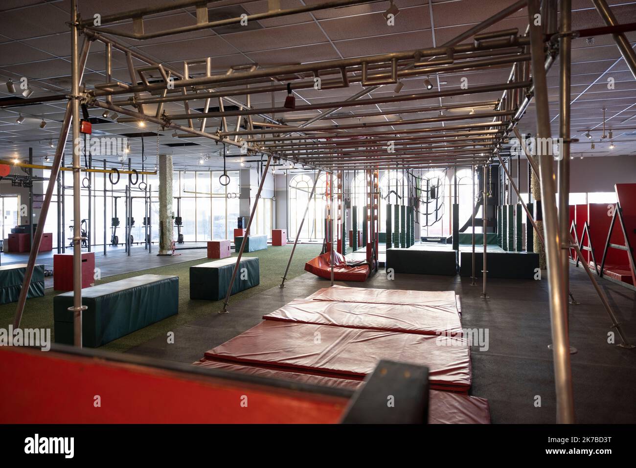 The empty cross hi-res stock photography and images - Alamy