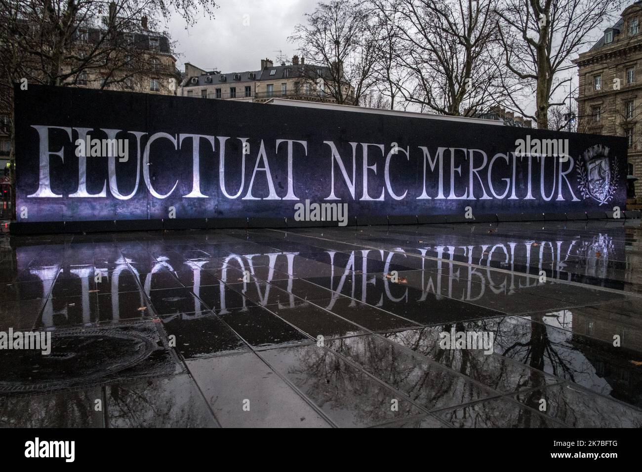 Les devises de la france hi-res stock photography and images - Alamy