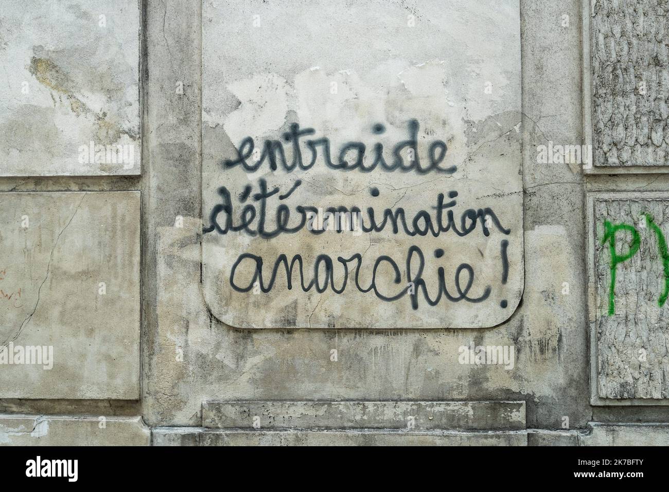 Le mur graffiti hi-res stock photography and images - Alamy