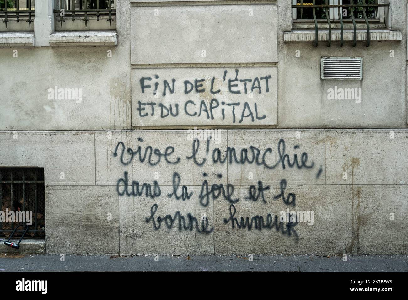 Graffiti de la fin hi-res stock photography and images - Alamy