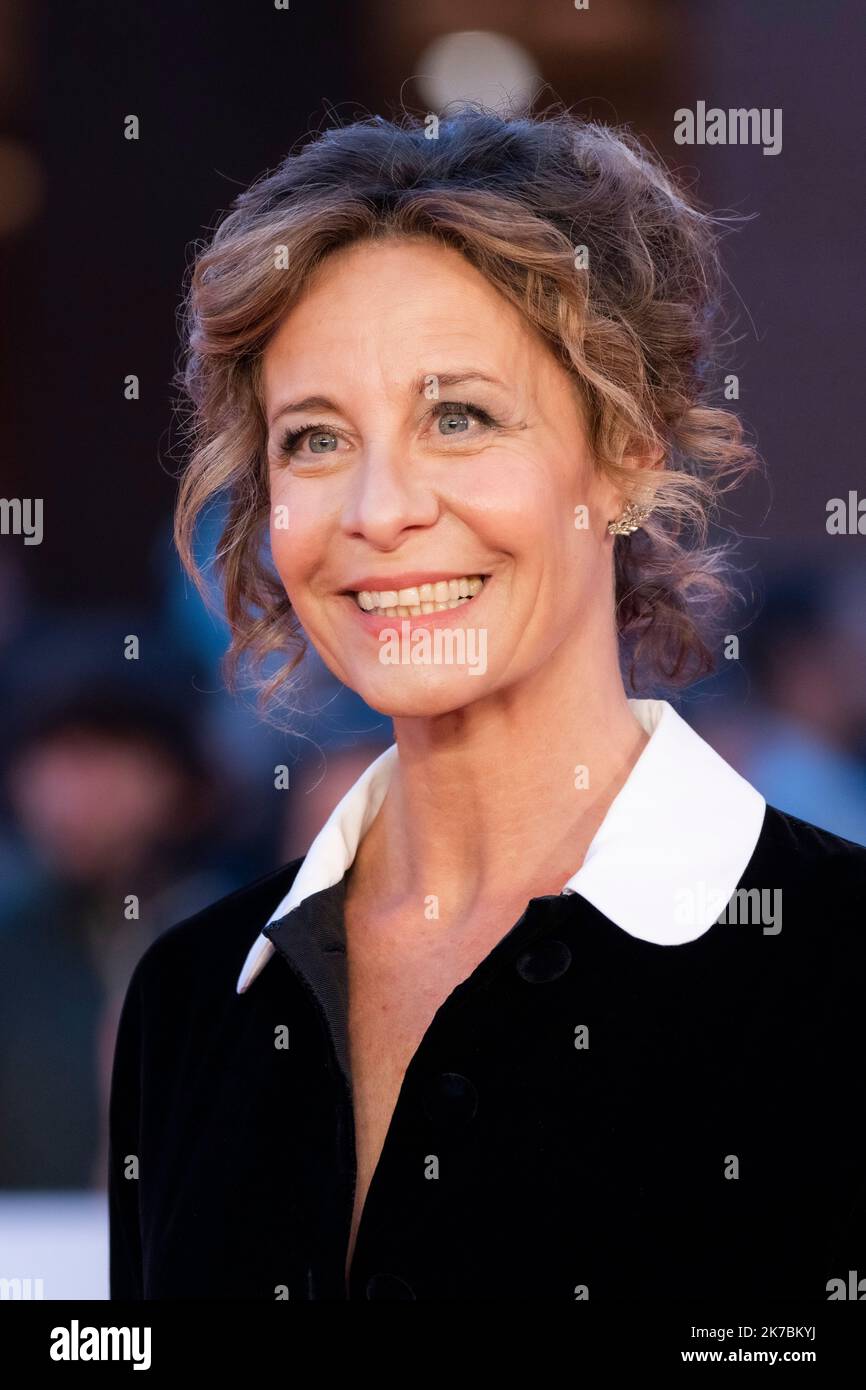 Portrait de carlotta natoli hi-res stock photography and images - Alamy