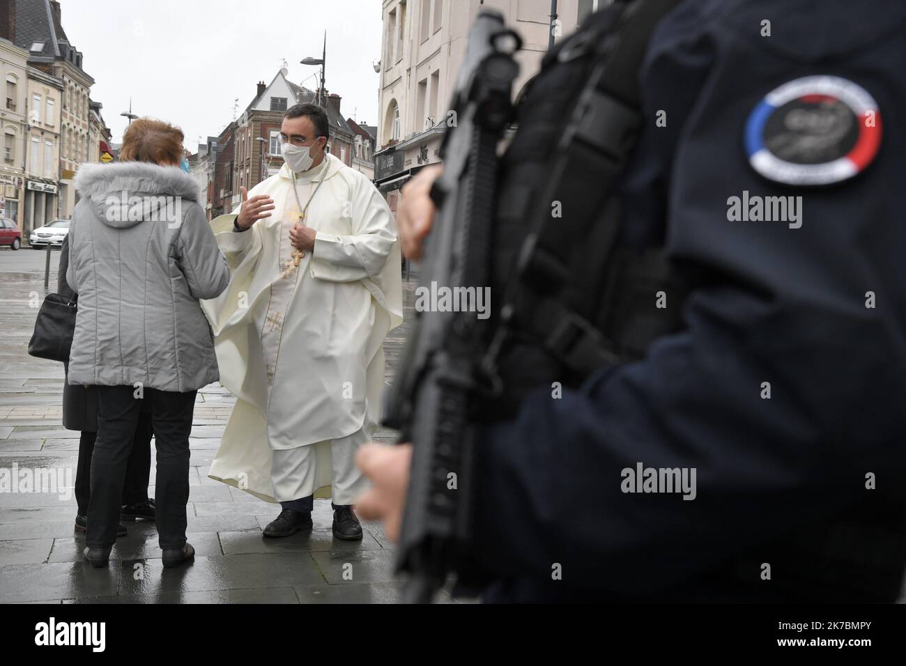 Policière militaire hi-res stock photography and images - Alamy
