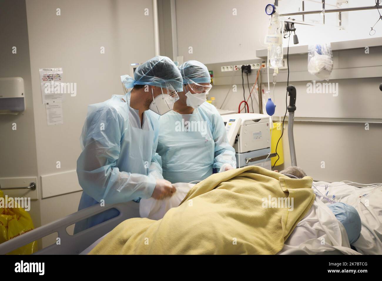 ©PHOTOPQR/VOIX DU NORD/COURBE ; 06/11/2020 ; RECONFINEMENT J8 IMMERSION ...