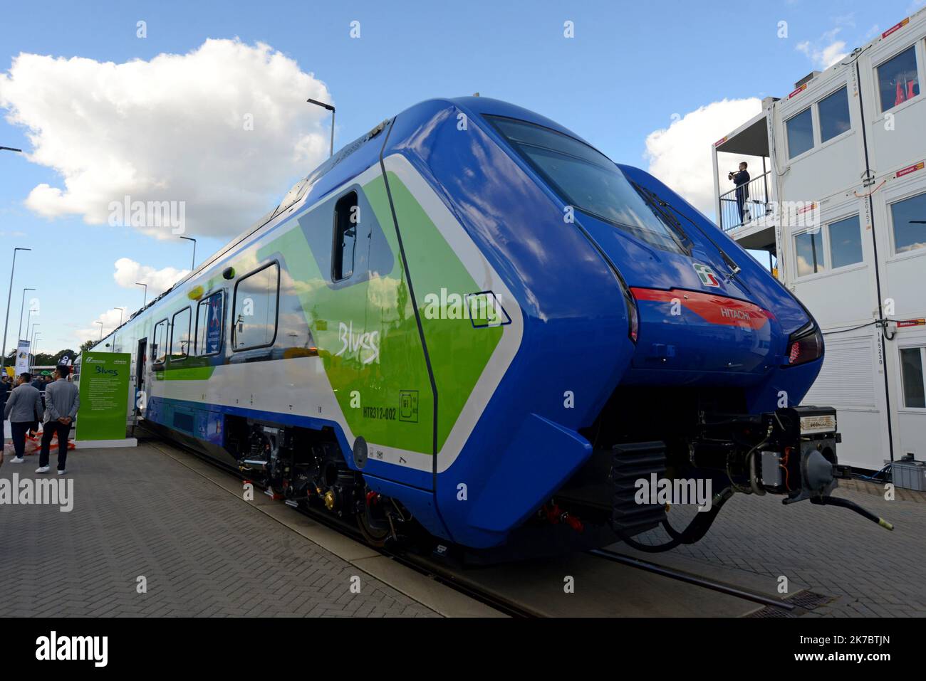 Hitachi built Tri mode battery electric diesel "Blues Train" for ...