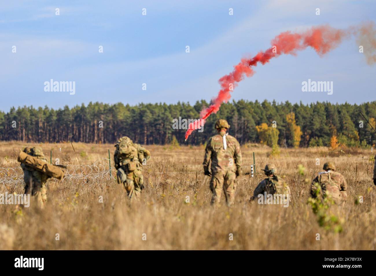 U.S. Army Soldiers with Cutthroat Company, 1st Battalion, 66th Armor ...
