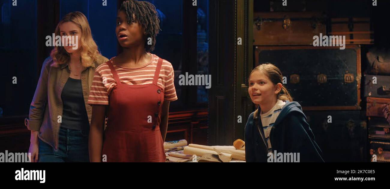 GUARDIANS OF TIME, from left: Samantha Ryan, Nia Salaam, Ava Torres ...