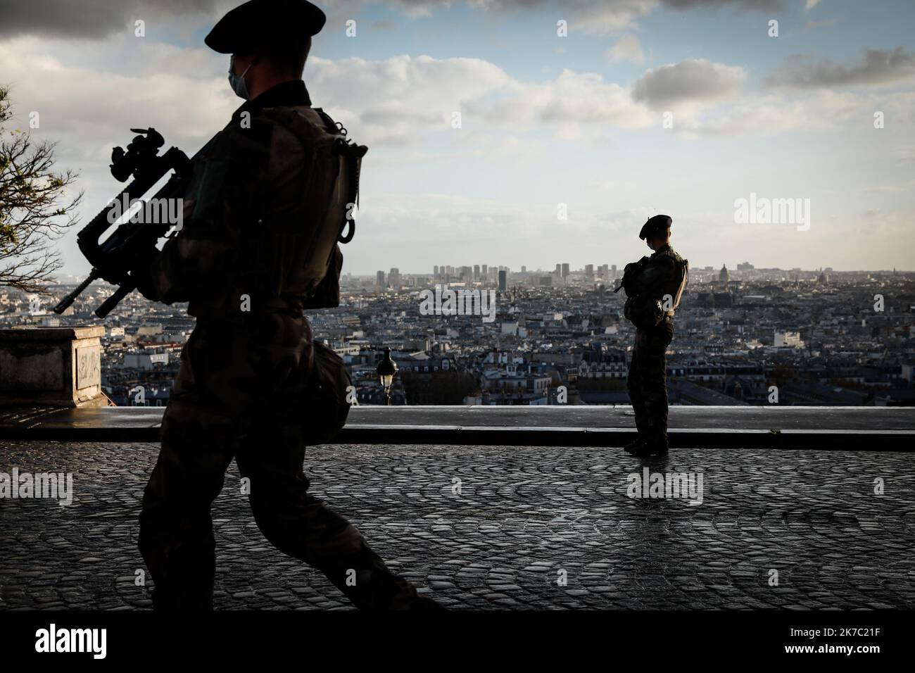 Patrouille de soldats hi-res stock photography and images - Alamy