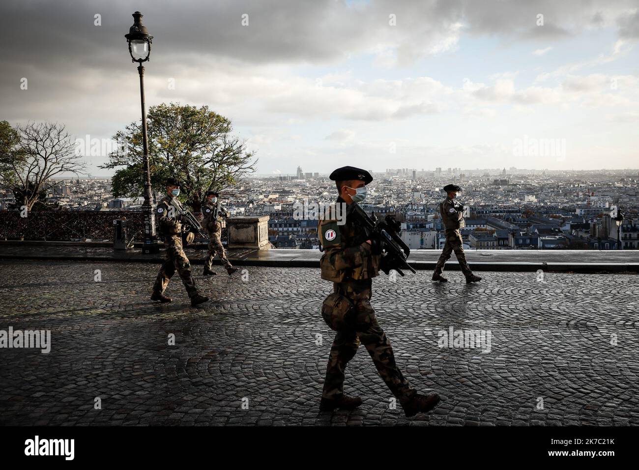 ©Thomas Padilla/MAXPPP - 19/11/2020 ; Paris, FRANCE ; PATROUILLE AVEC ...