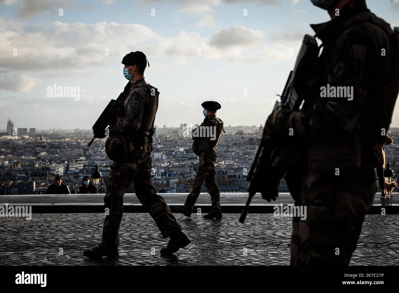 ©Thomas Padilla/MAXPPP - 19/11/2020 ; Paris, FRANCE ; PATROUILLE AVEC ...