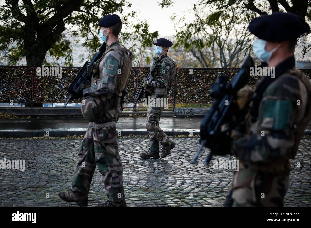 ©Thomas Padilla/MAXPPP - 19/11/2020 ; Paris, FRANCE ; PATROUILLE AVEC ...