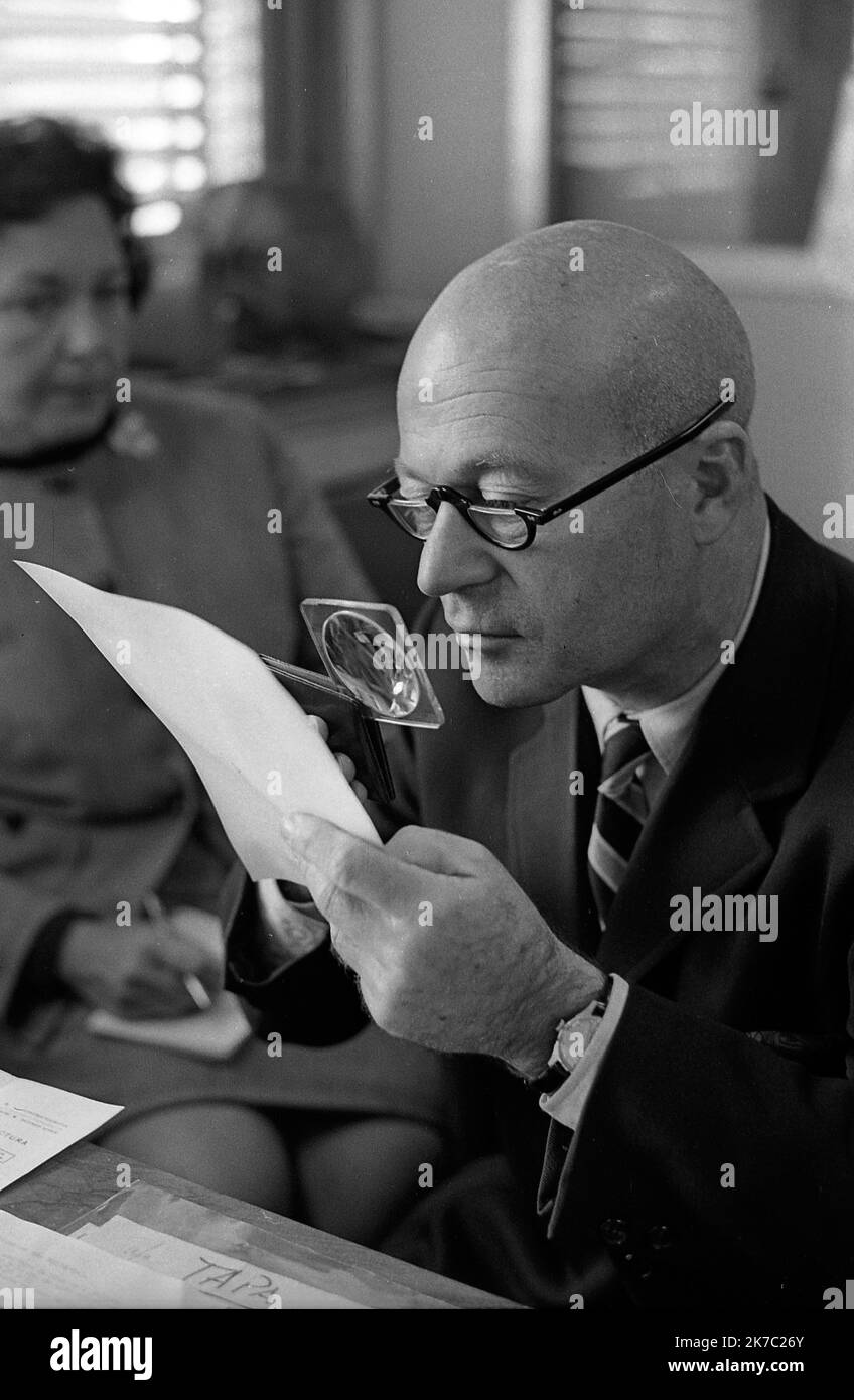 Arthur Rothstein, American photographer, visits Editorial Abril ...