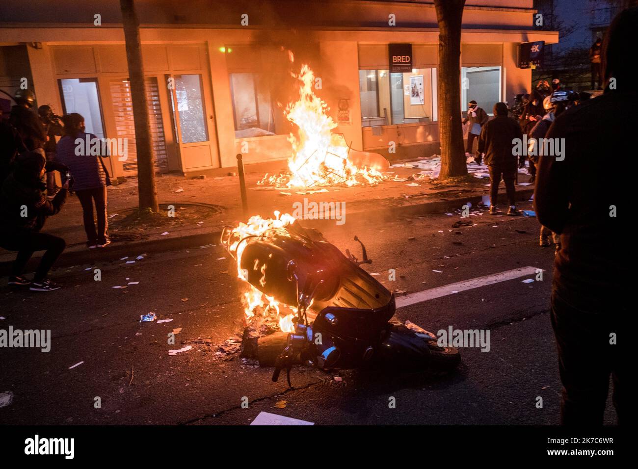 Les rues de feu hi-res stock photography and images - Alamy