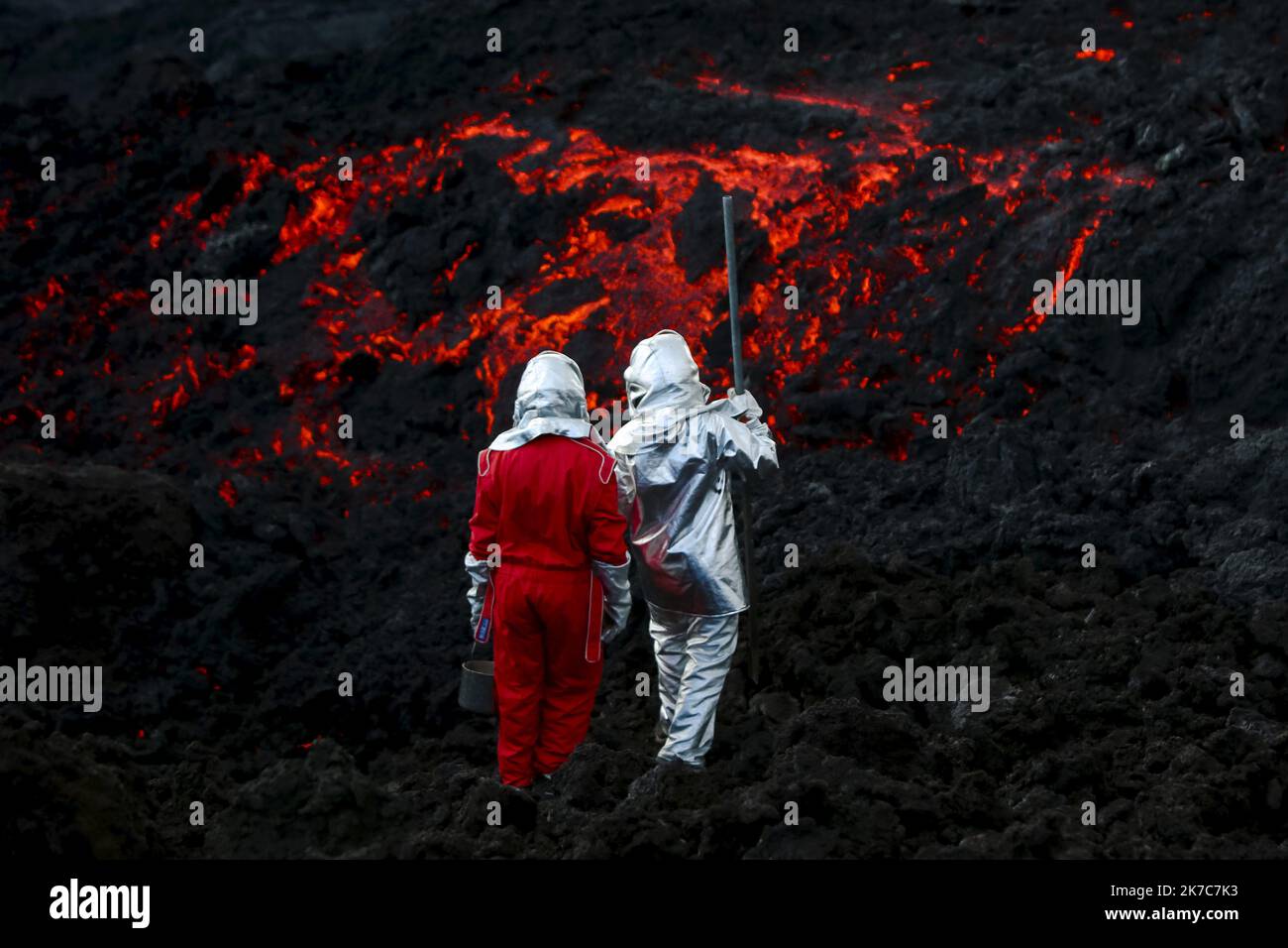 Volcan desastre eruption lave volcano hi-res stock photography and ...