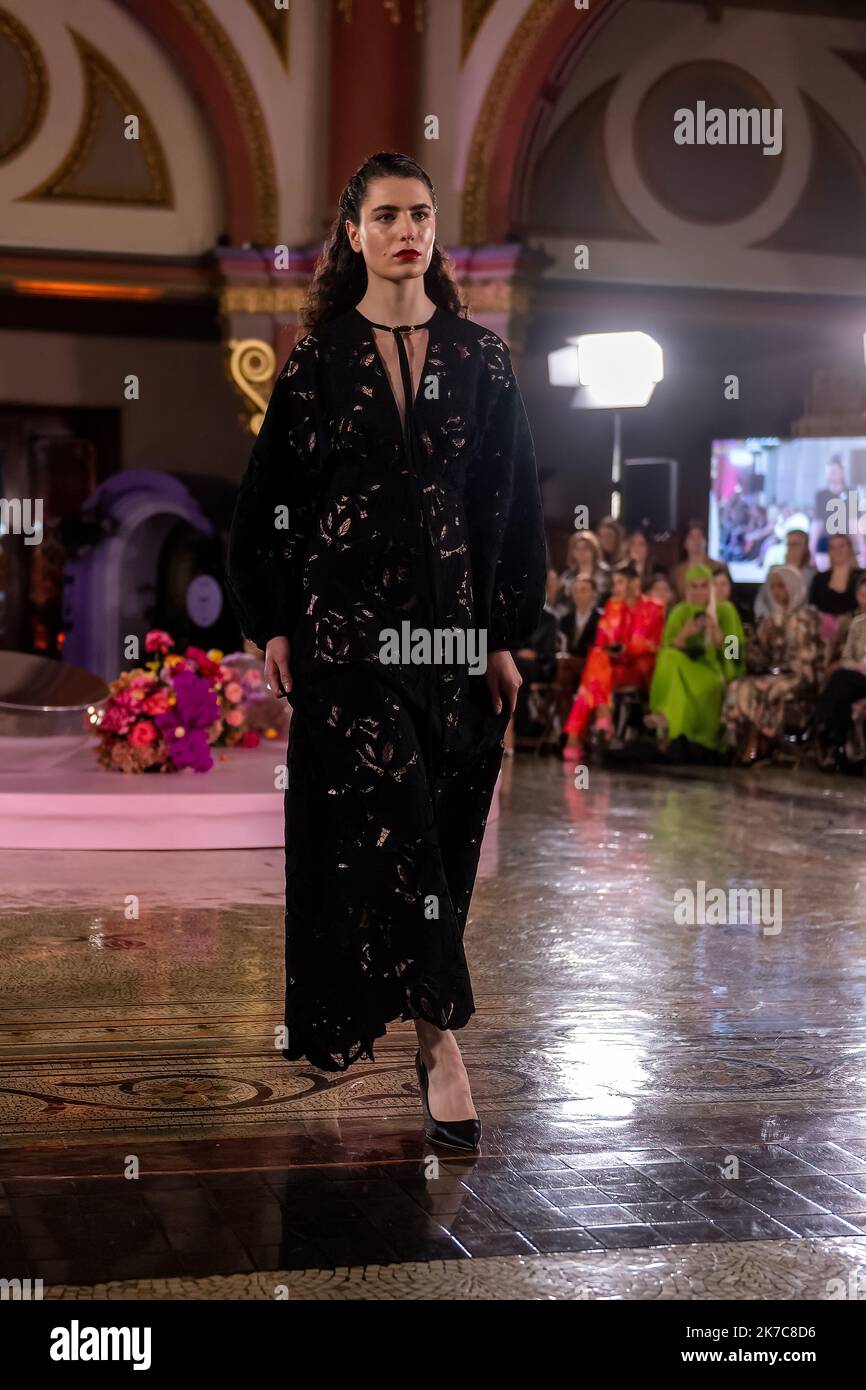 Melbourne, Australia, 16 October, 2022. A model wearing an outfit by ...